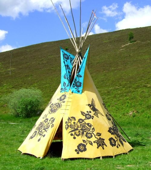 Child-Friendly Garden Design Ideas - Tipi or not Tipi? - ED Gardens